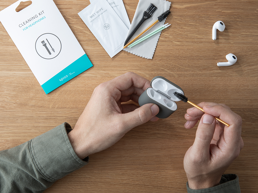 CLEANING KIT FOR AIRPODS